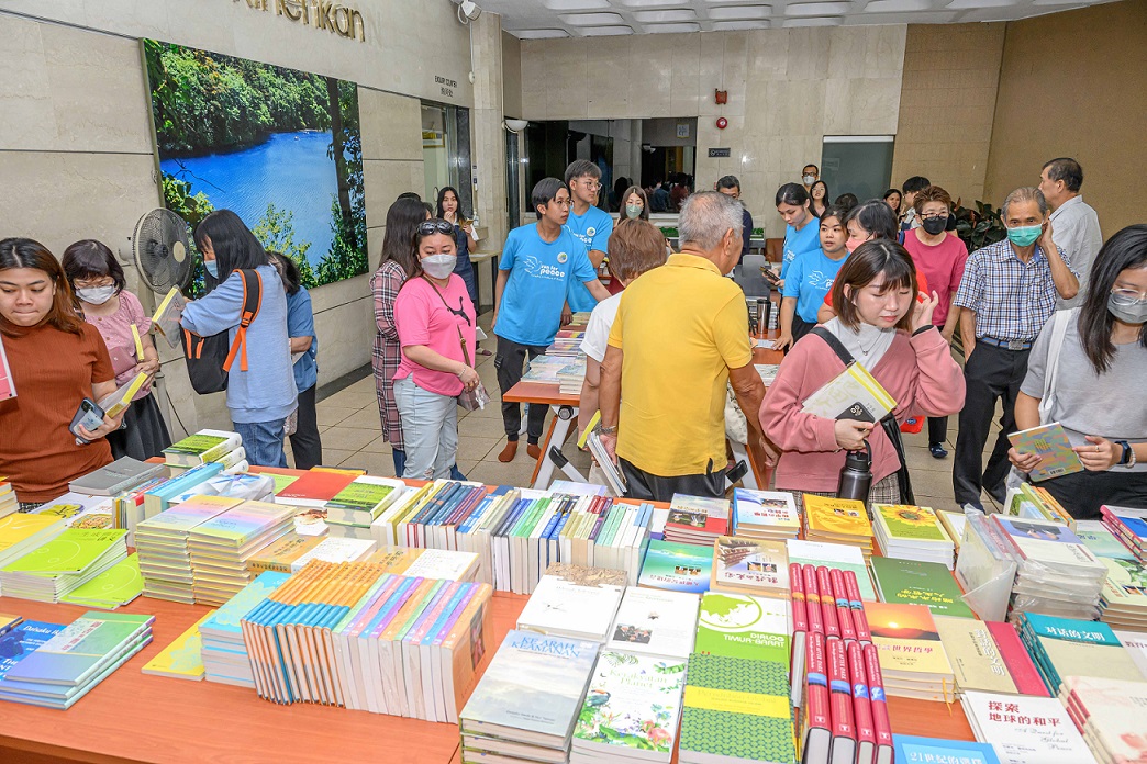Book Exhibition and Book Sharing Cultivate Reading Culture | SGM